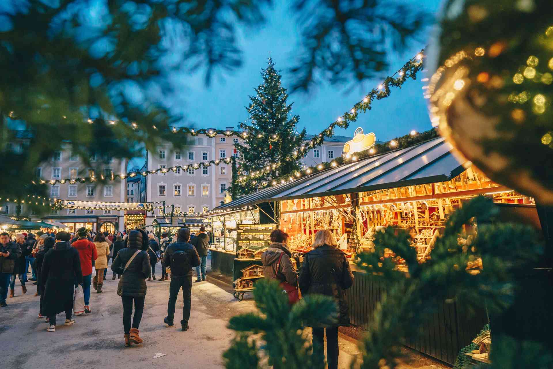 Top 4 Places To Spend Christmas In Europe | Bunnik Tours