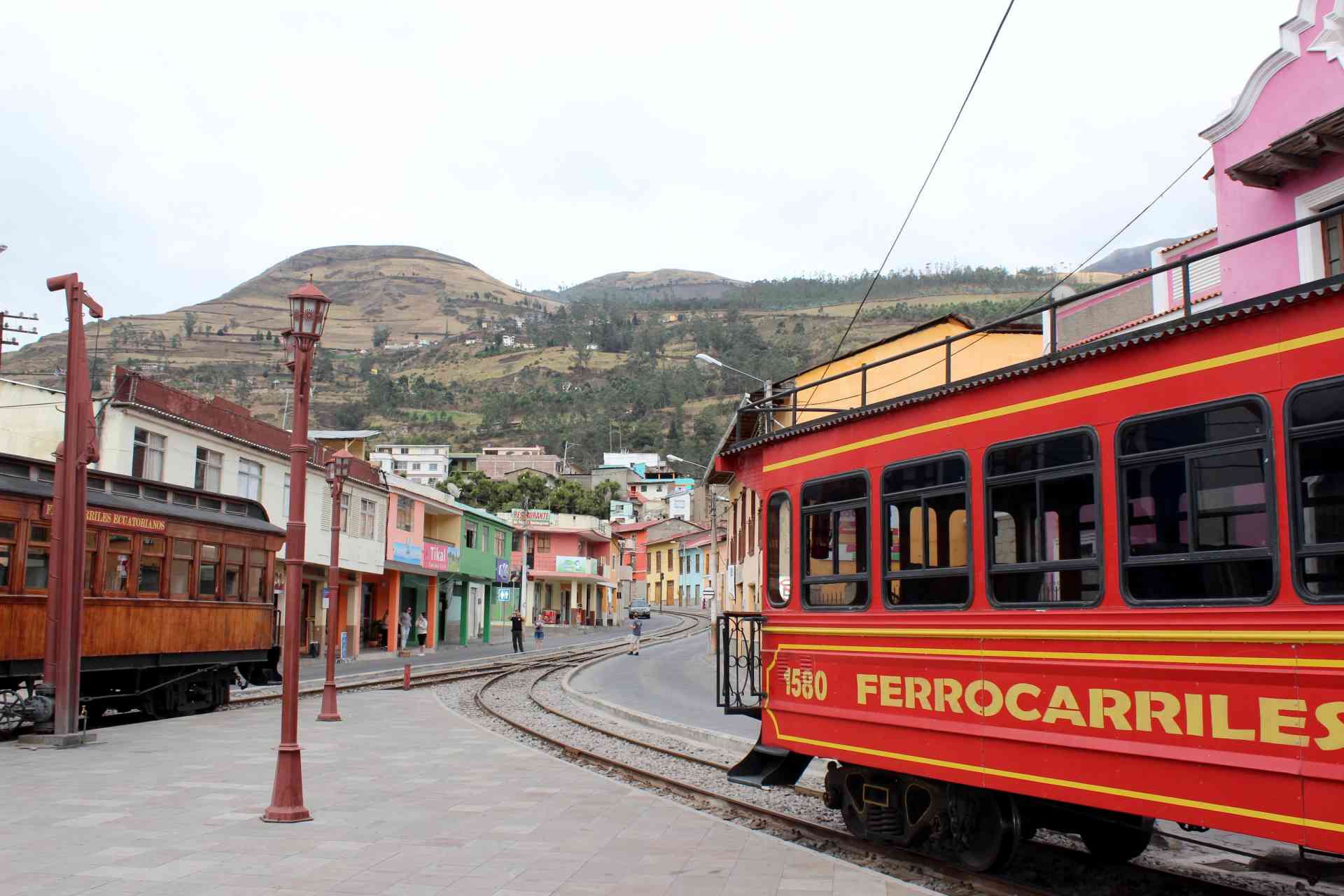 Riding the famous Devil's Nose Train | Bunnik Tours