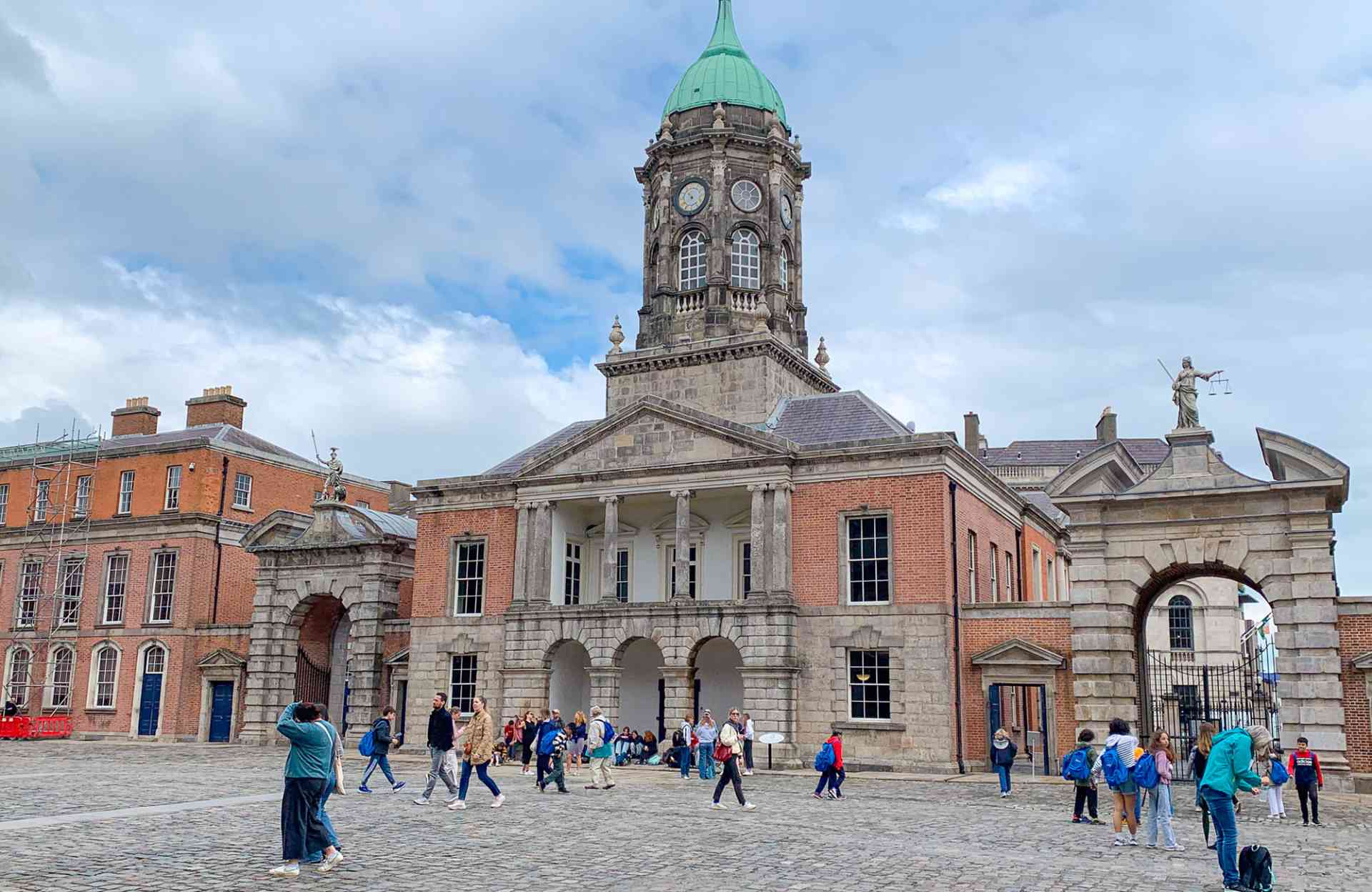 Uncover Ireland’s Top 5 Must-See Sites | Bunnik Tours