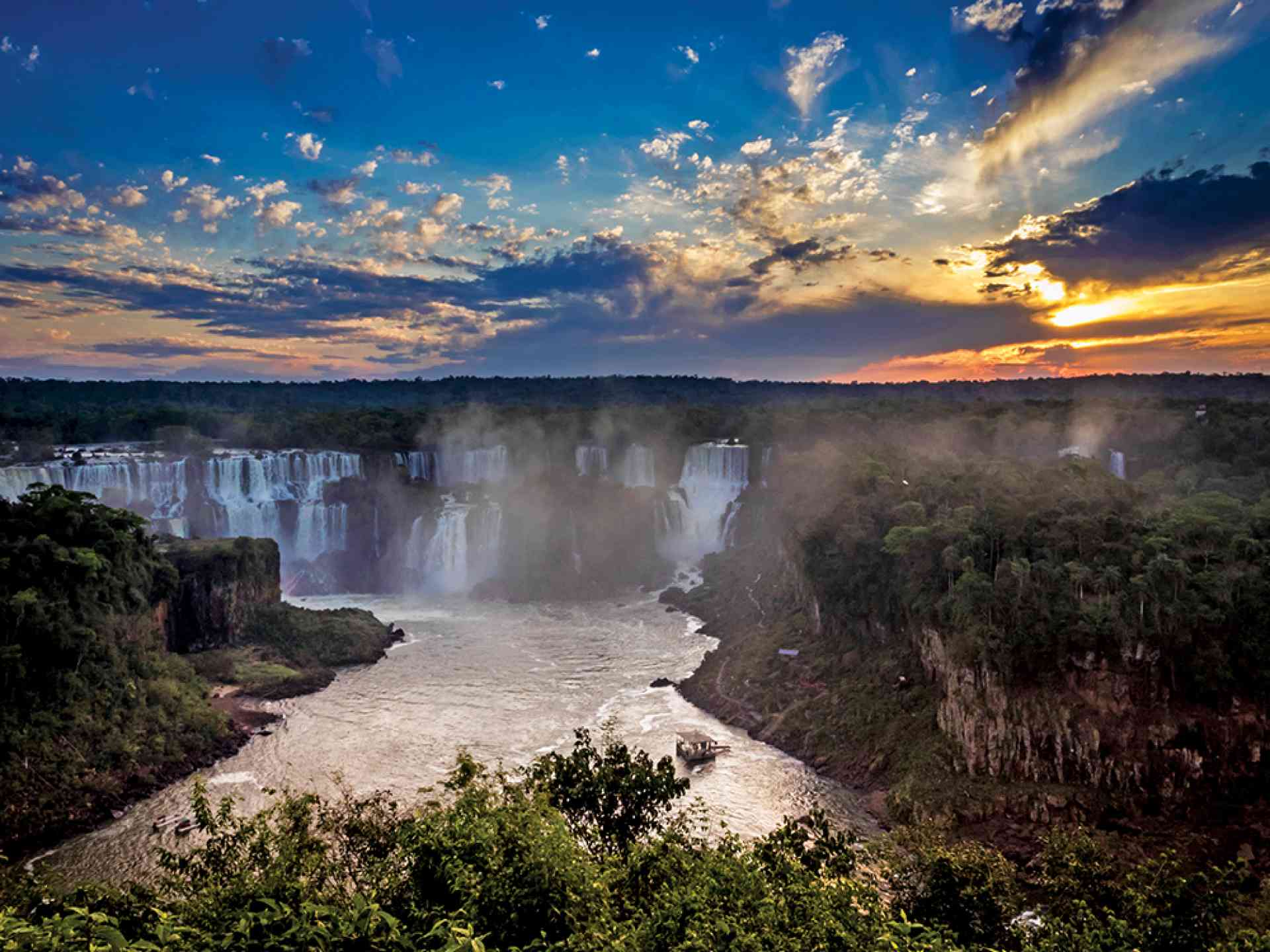 South American Explorer | Bunnik Tours